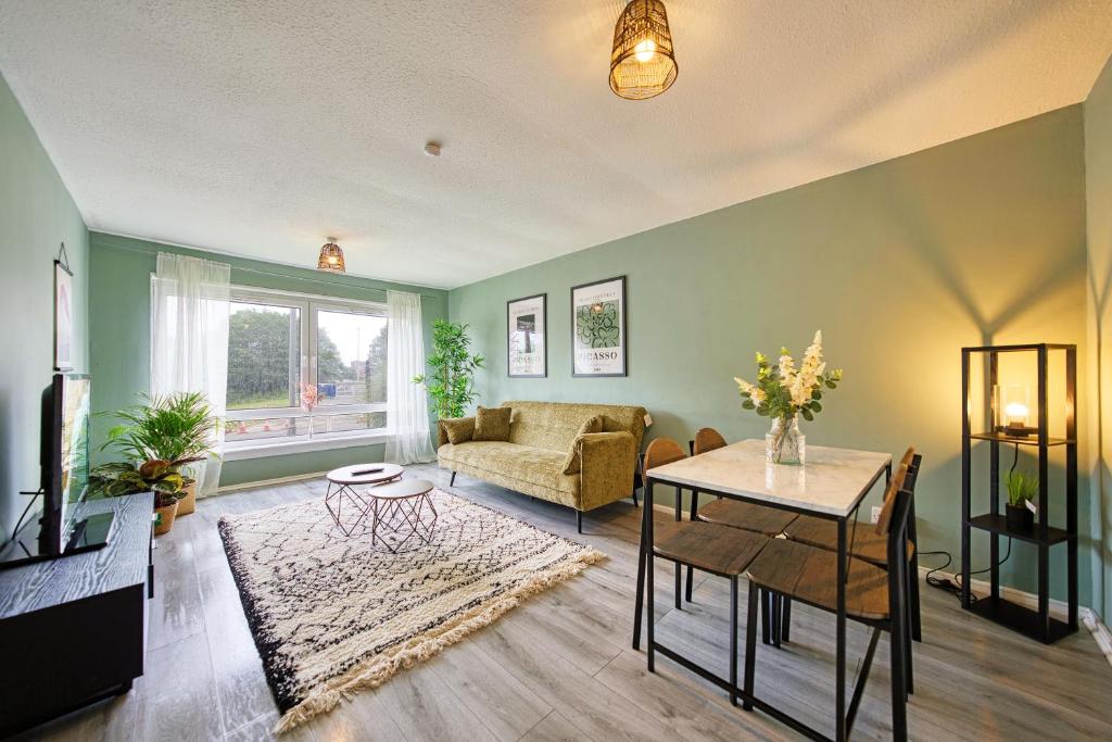 2BR Flat Near Glasgow Uni Hydro and City Centre, Glasgow (prisene ...