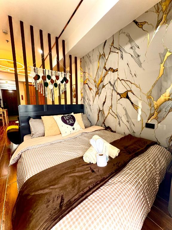 Sybay suites beside okada manila near AirPort MOA COD MSV1807H, Manila ...