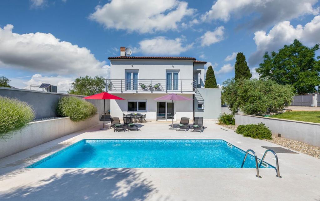 Vila Taste with pool next to the sea, Fažana (updated prices 2026)
