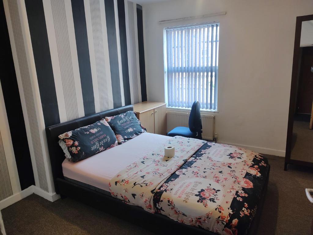 ref Os, Best rooms near City Centre, University & QMC, Nottingham ...