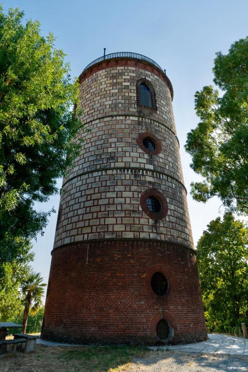 Torre Veglio, Terruggia (updated prices 2026)