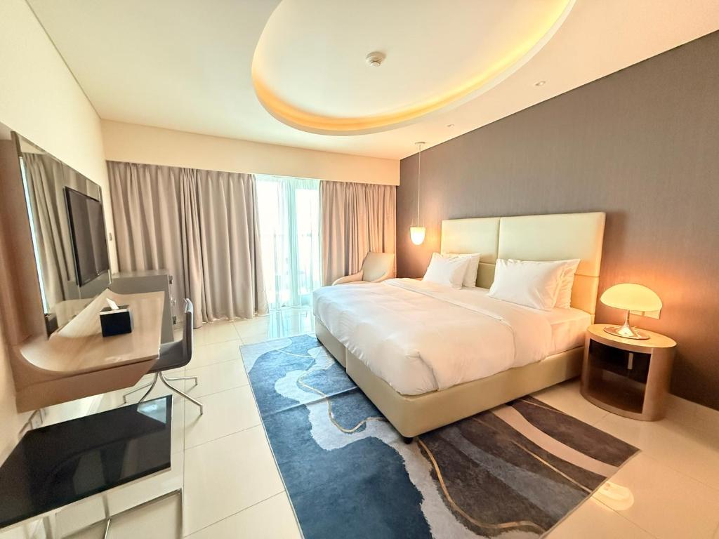 Skyline View 1BR Luxury in DAMAC by Paramount, Dubai (updated prices 2026)