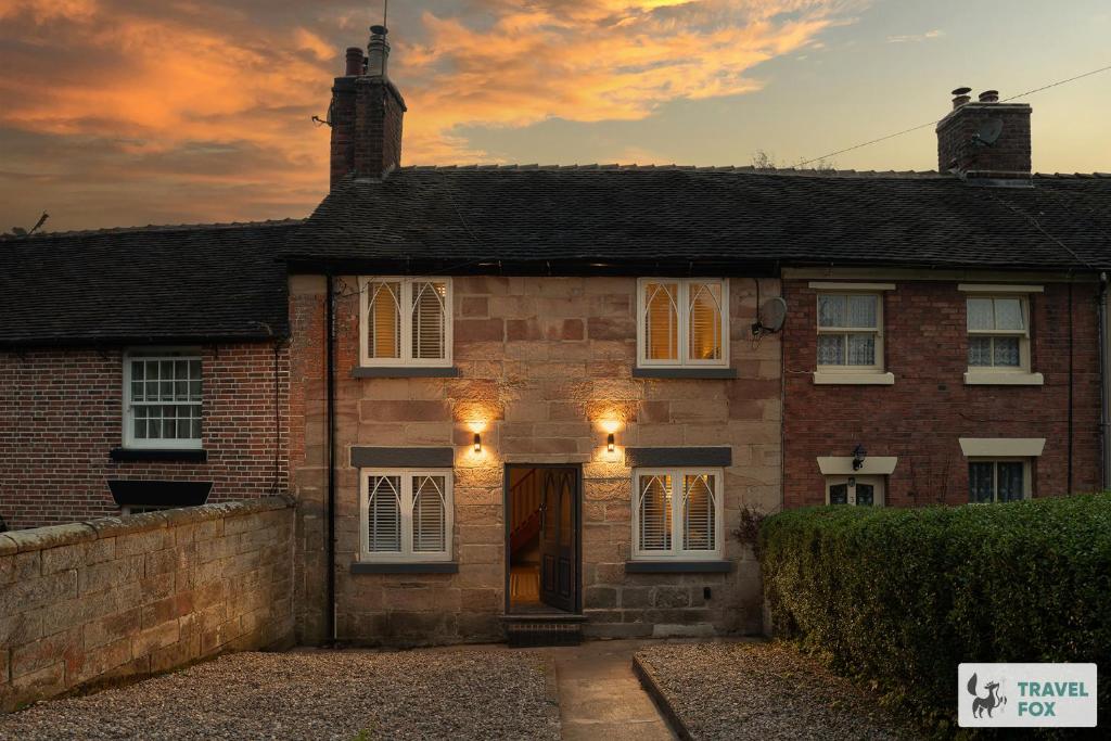 Angel Cottage - 5 mins drive to Alton Towers!, Alton (updated prices 2026)