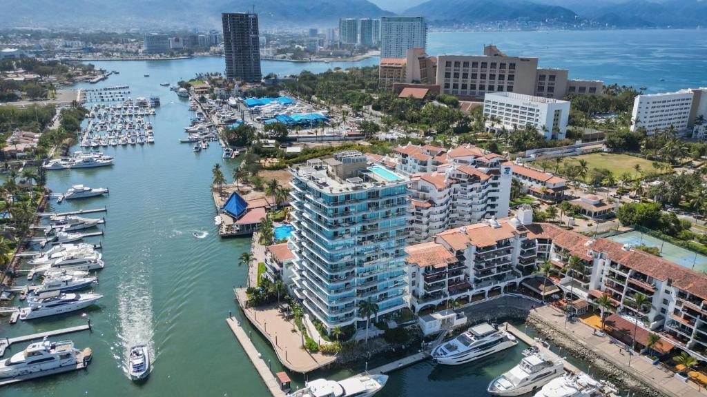Comfort and Style by the Sea in Marina Vallarta, Puerto Vallarta ...