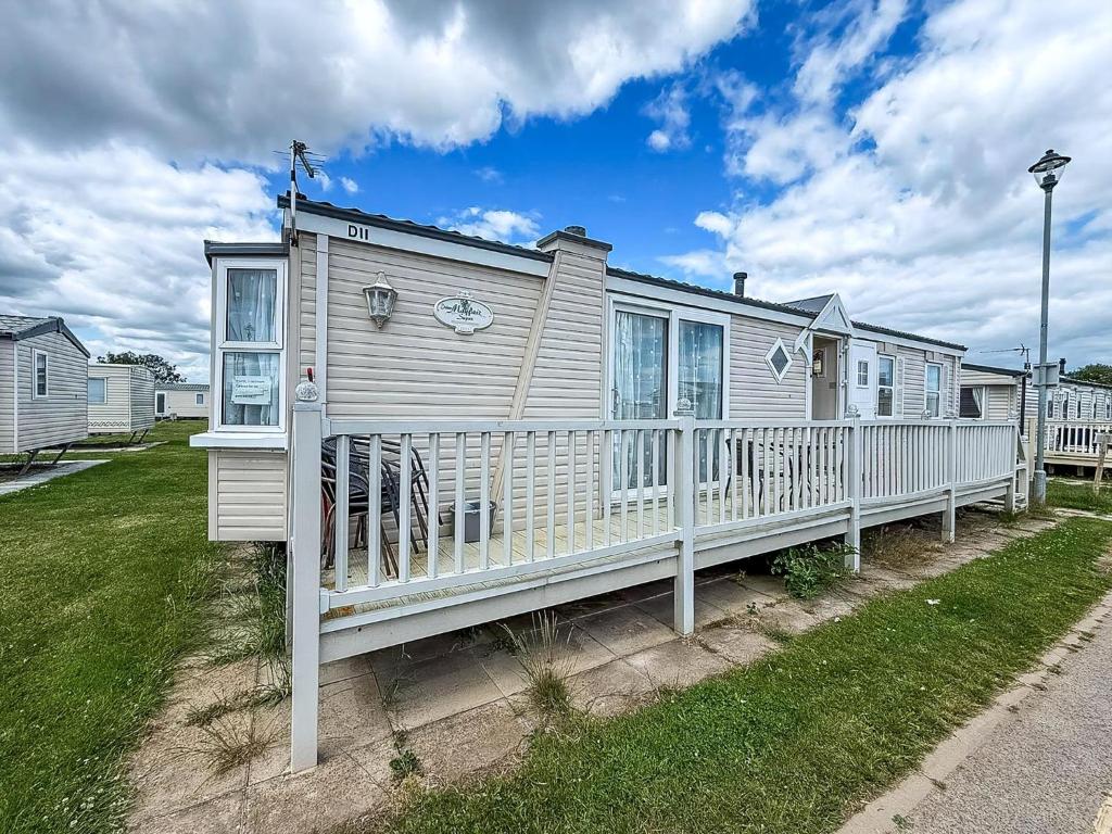 Homely Caravan, Only A Short Drive To Skegness Beach Ref 64011D ...