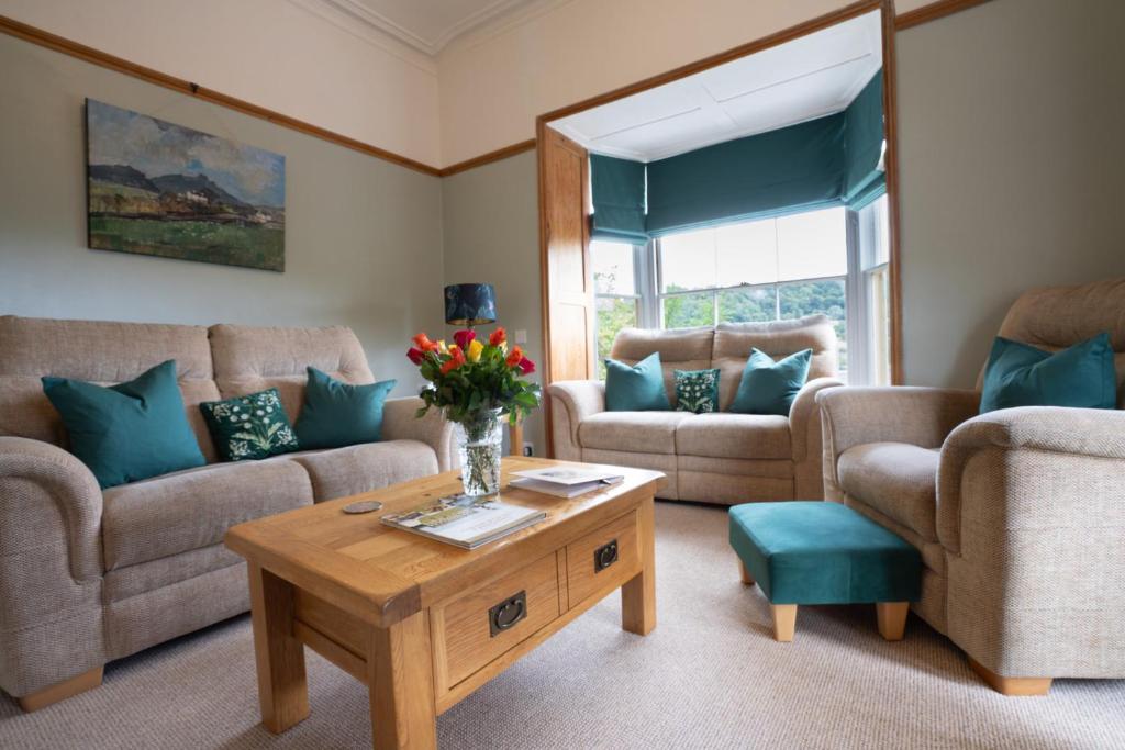 Heritage Swiss Cottage, Matlock Bank (updated prices 2026)