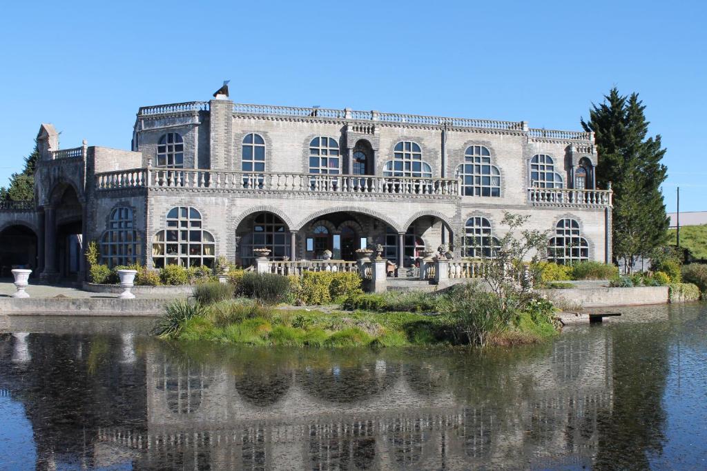 Vineam Castle - Manor Guesthouse، جورج (أسعار محدثة لعام 2025)