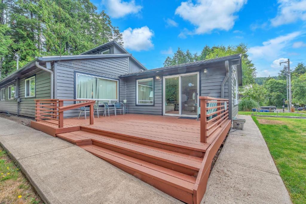 Moss Quadrant, Rockaway Beach (updated prices 2026)