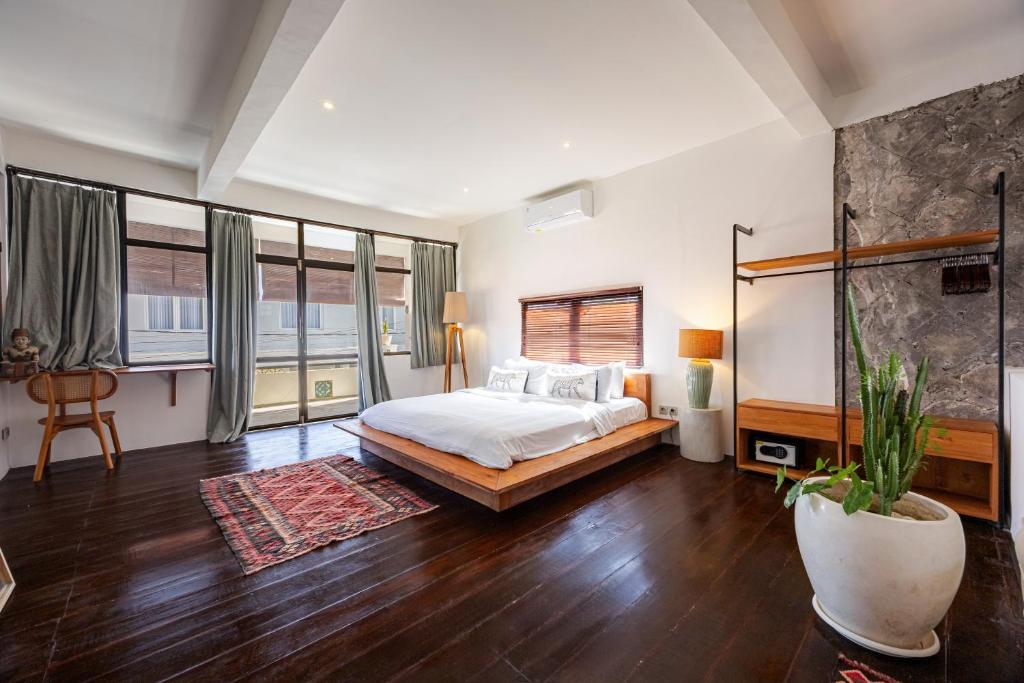 Rustic Modern Balinese Loft in Canggu 5 minutes to The Beach, Canggu ...