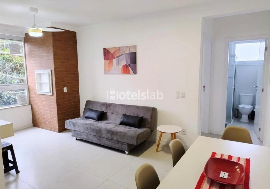 C136 Apto de 1 quarto na praia Cachoeira, Florianópolis (precios ...