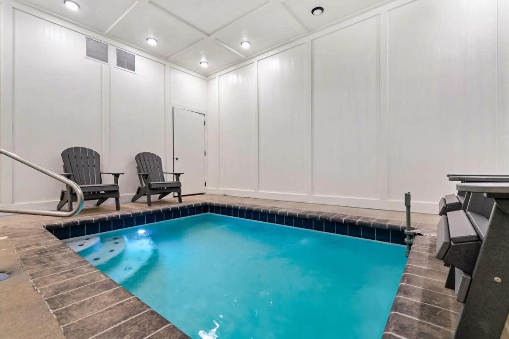 Peaceful Getaway Luxe Cabin w Private Pool, Sevierville (aktualisierte ...