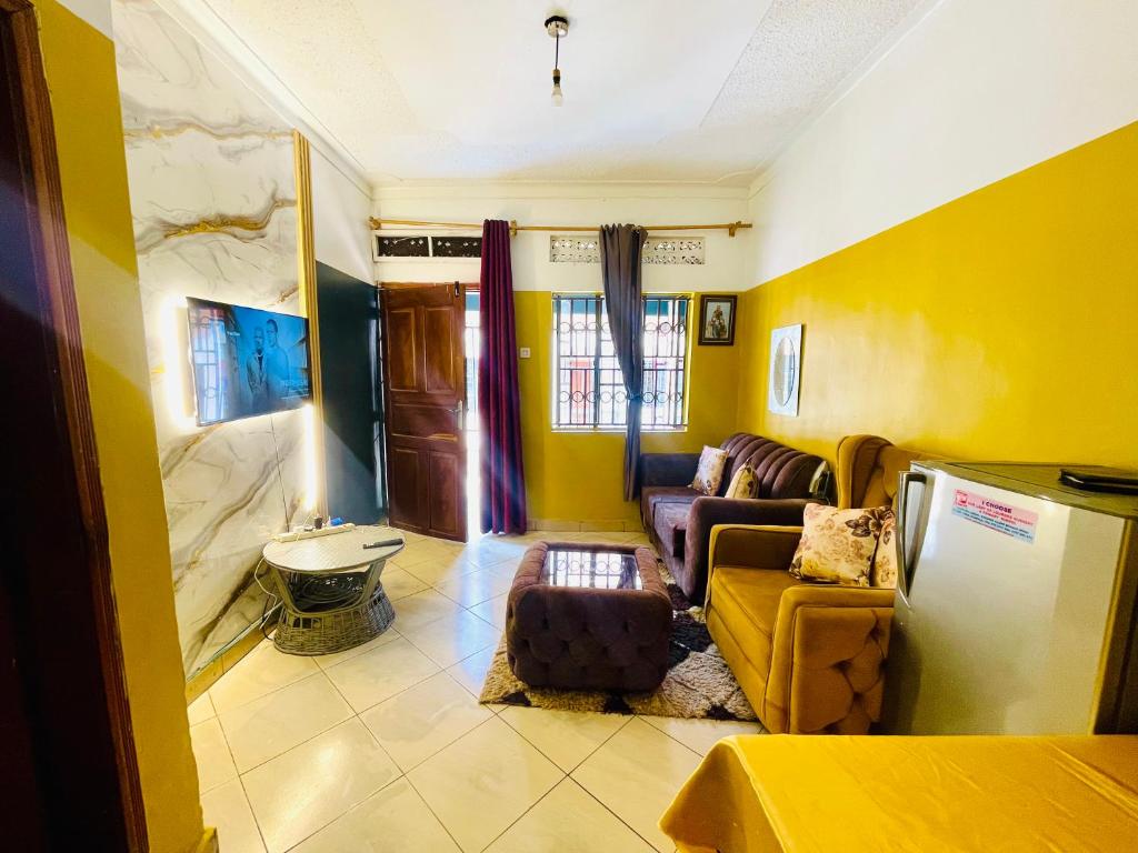 Naguru Kampala Dukes cheerful home, Nalakonge (aktualisierte Preise für ...