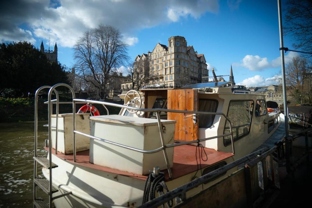 The fun boat - off grid - city centre - warm & cosy, Bath (tarifs ...