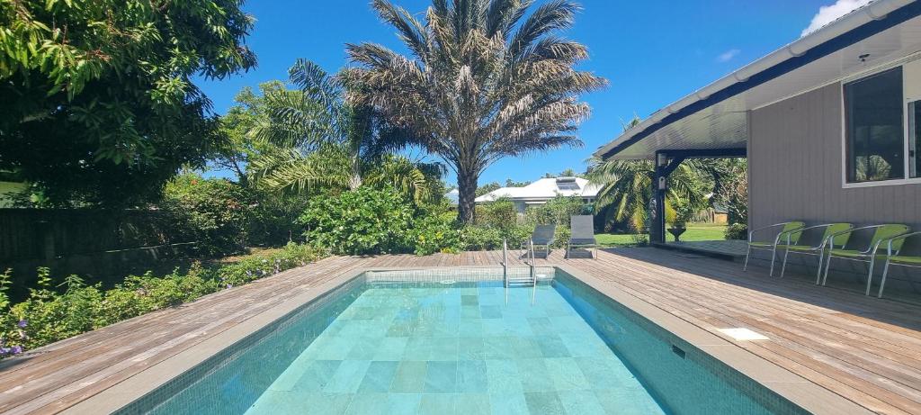 Fare Coco Tiaré - Jardin Tropical Piscine - Moorea, Afareaitu ...