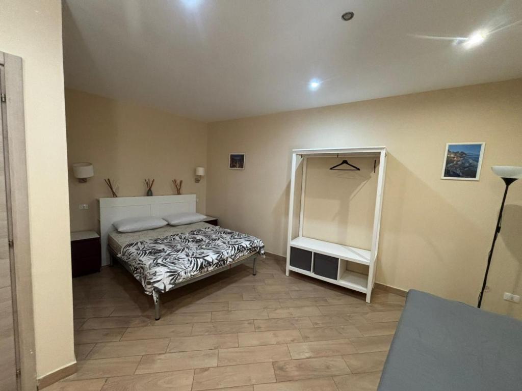 PM 7 Via Sant'Antonio ai Monti, Naples (updated prices 2026)