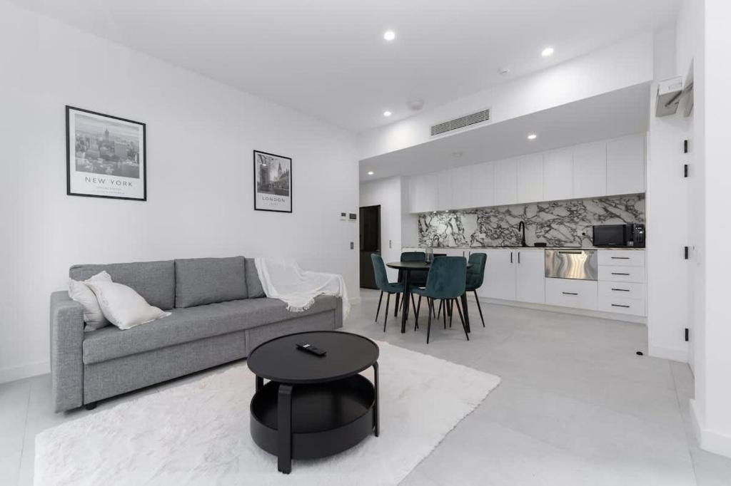 Mangini Apartments - Unit 1, Perth (updated prices 2026)