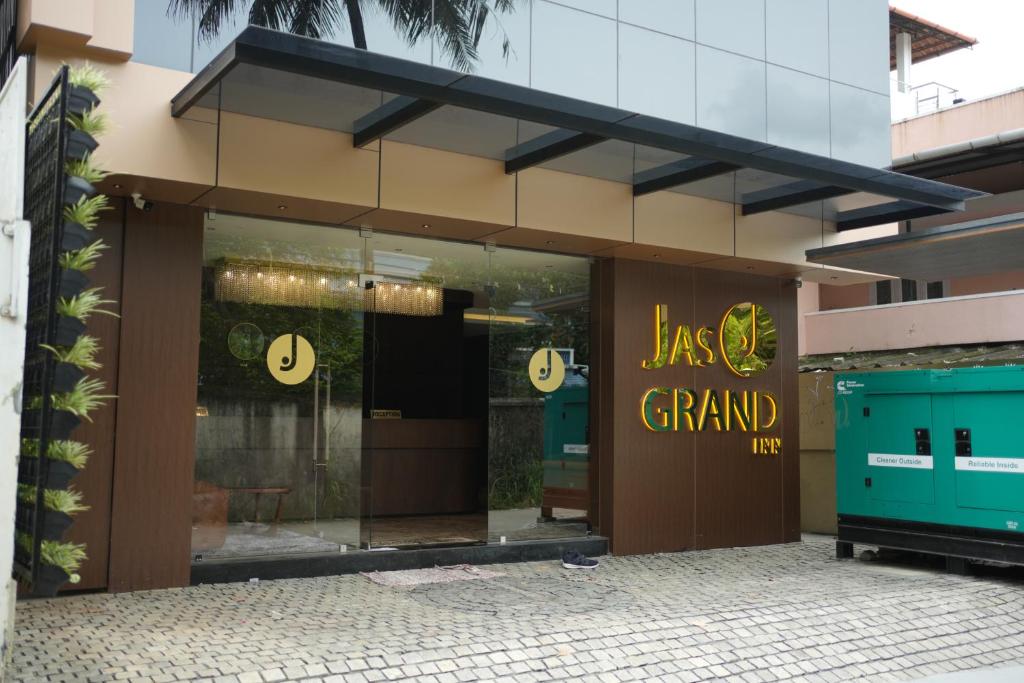 Jas Grand Inn, Cochin (updated prices 2026)