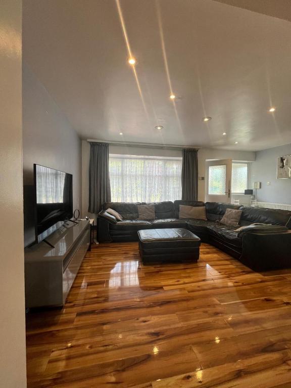 Concord House, 3 bedroom house, 2 baths in Rainham,, Dagenham Dock ...