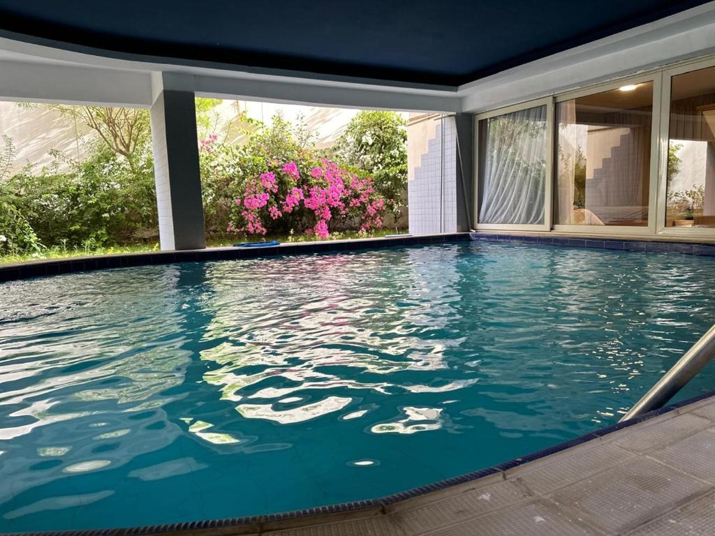 Private Pool Cozy Studio in Prime Location New Cairo, El Cairo (precios ...