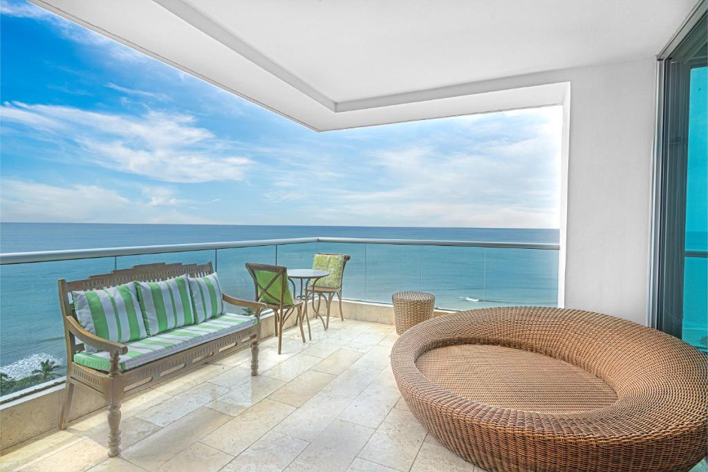 2br Apartamento con Vista al Mar Ph Rio Mar T1-11A, San Carlos (precios ...