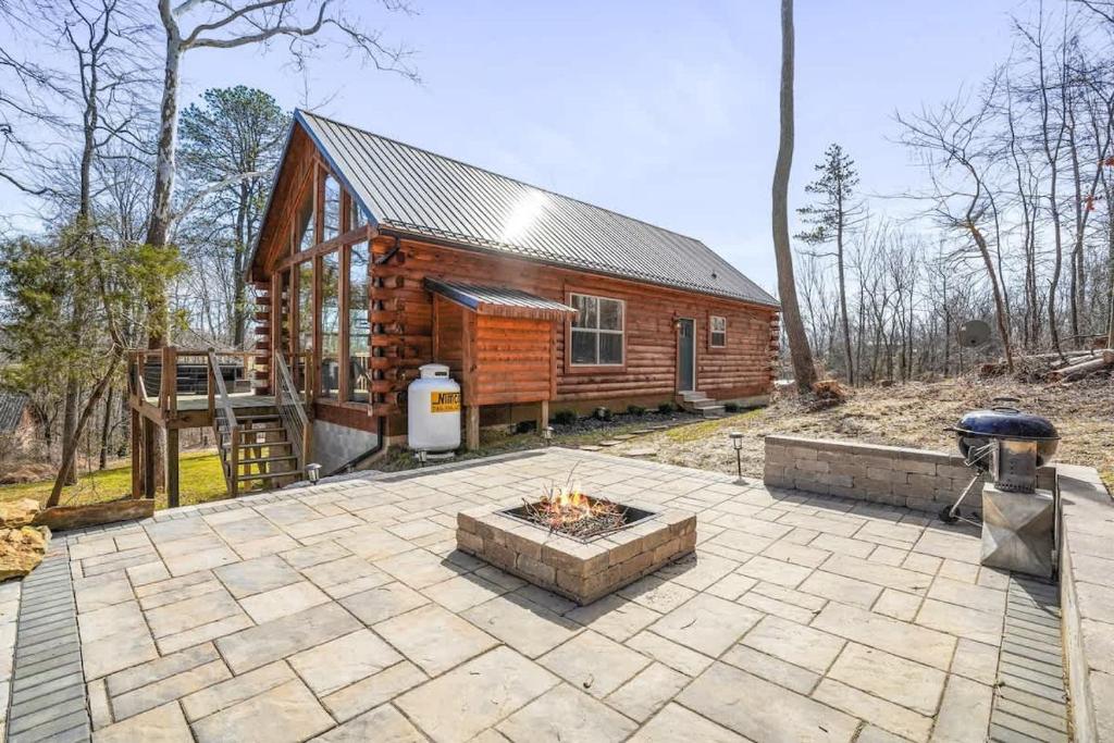 Fern Woods A modern take on Hocking Hills cabins, McArthur (updated ...