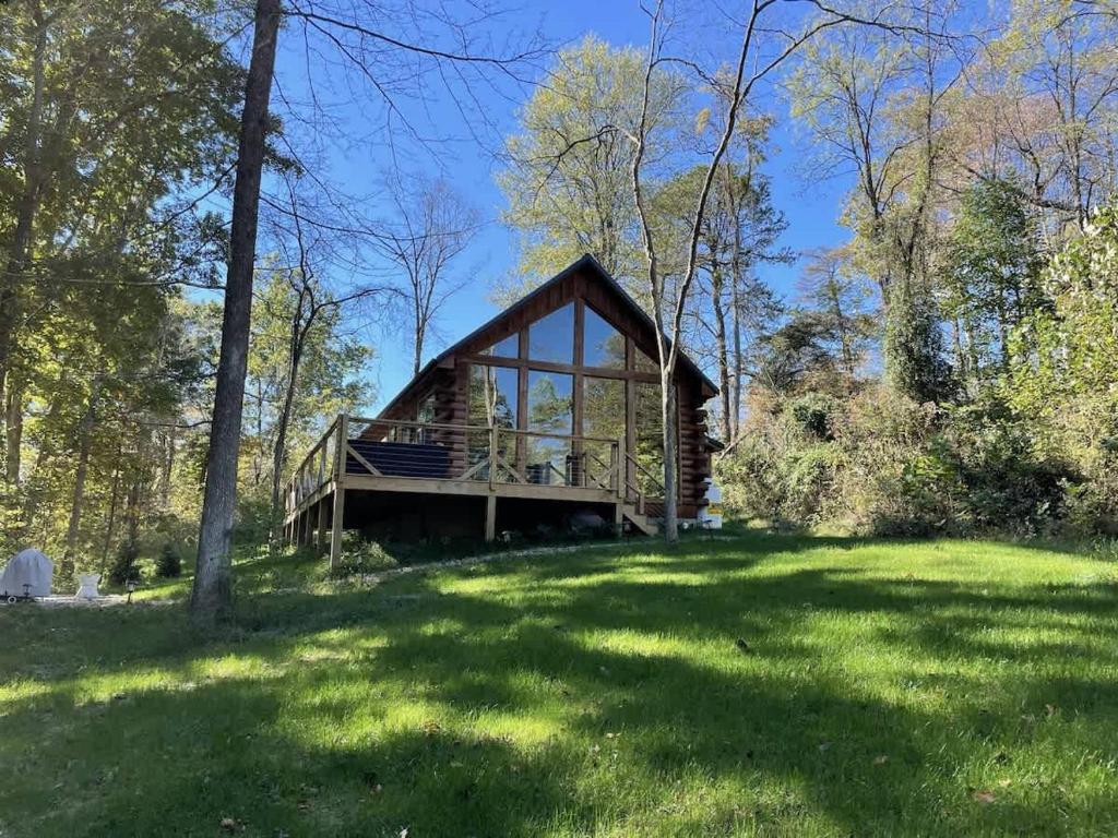 Fern Haven A modern take on Hocking Hills cabins, McArthur (precios ...