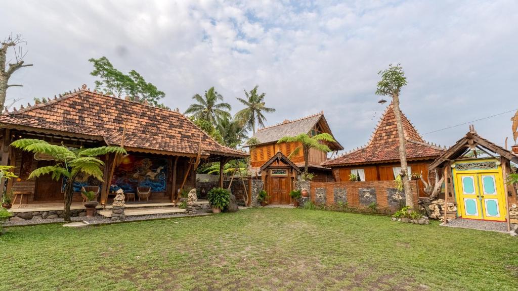 Villa Kaluna - 3 Bedroom Javanese Villa in Kaliurang, Bedoyo (updated ...