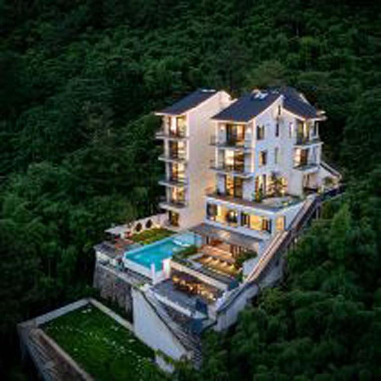 Anji Xishan Linyu Chinese-style Spring · Stream Tracing · Vacation ...