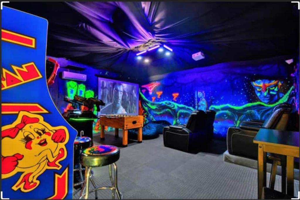 6BR MAGIC MANSION THE ULTIMATE DISNEY EXPERIENCE W POOL, Davenport ...