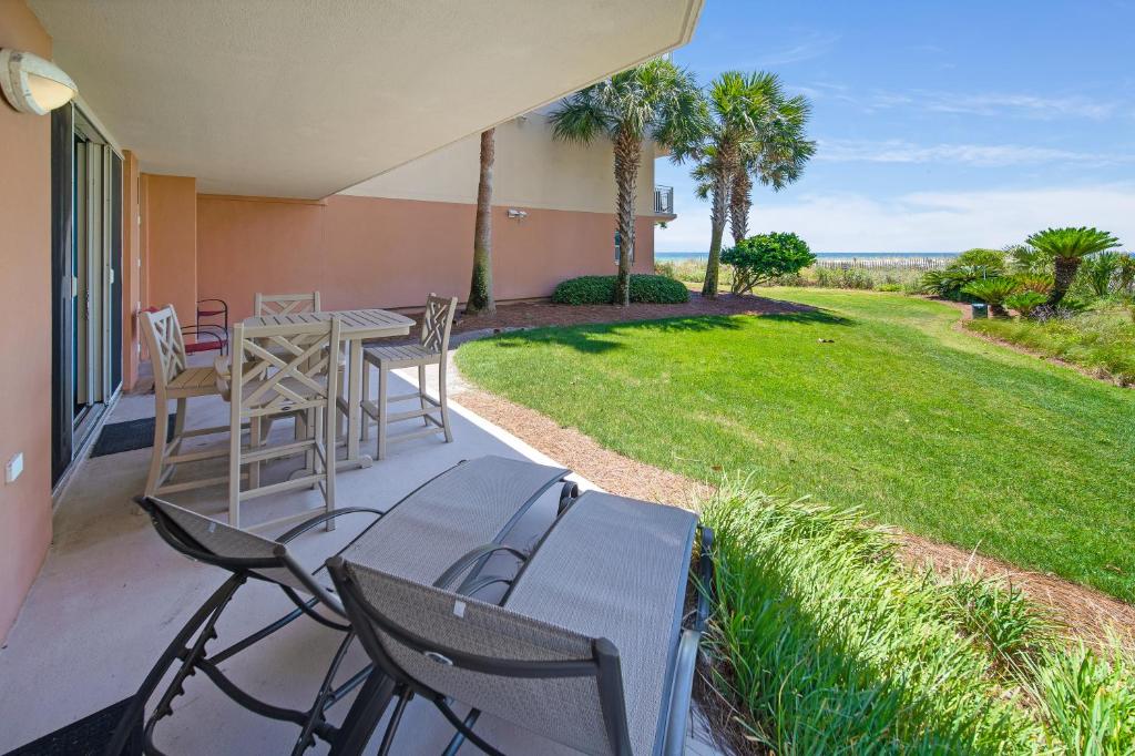 Waterscape B103 - Ground Floor - Gulf Views - Free Beach Service, Fort ...