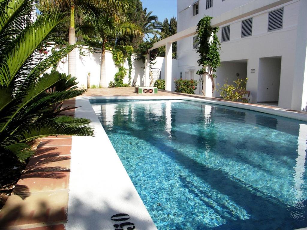 Carabeo 78 A-2, Nerja (updated prices 2026)