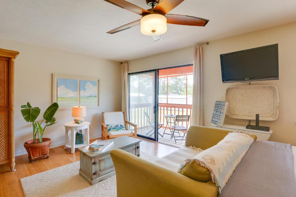 Cute PCB Condo by Lake Powell with Pool Access!, Panama City Beach ...