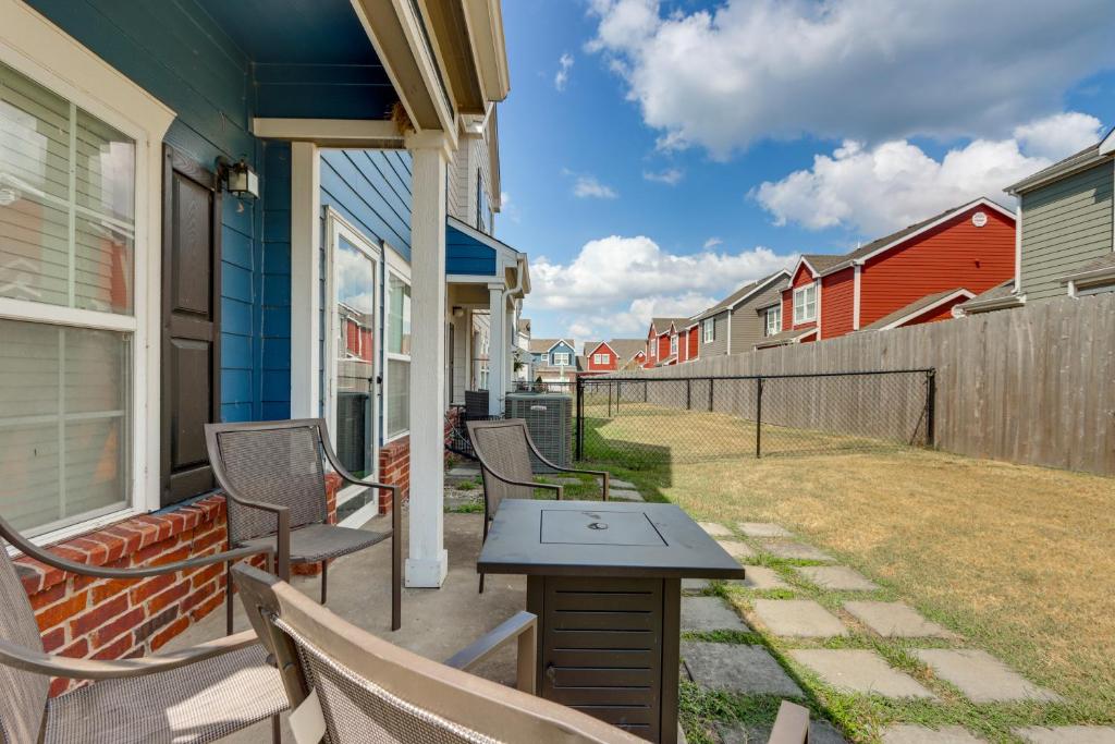 Poolside Bliss and Lake Fun Monkey Island Retreat!, Afton (updated ...