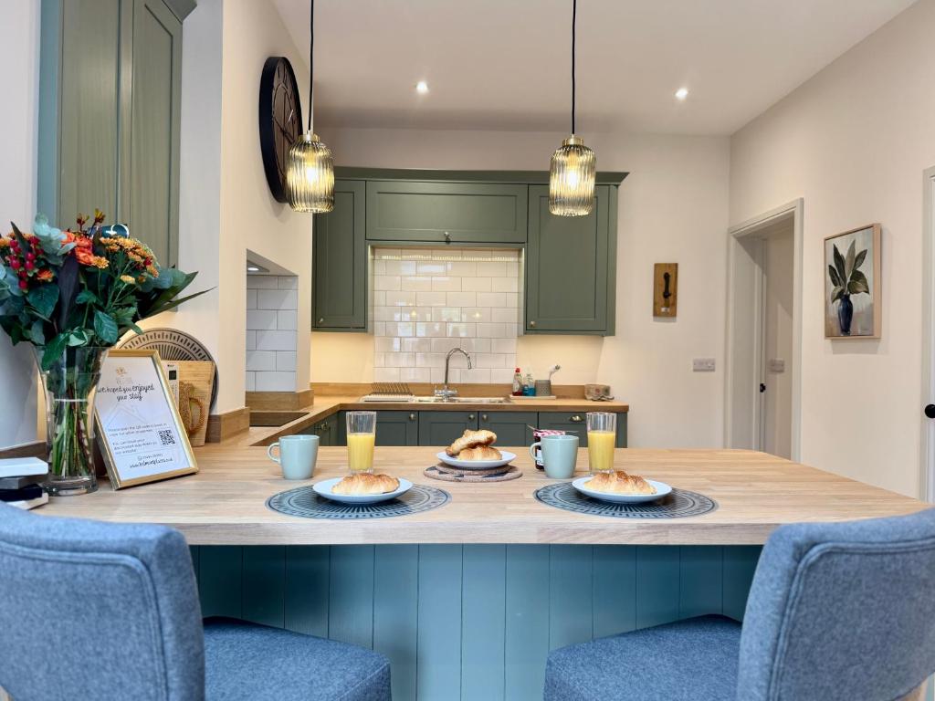 Clover Cottage, Heart of Stamford by Belmont Places, Stamford ...