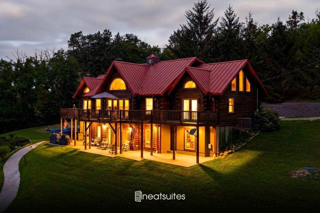 Lakeside Log Home, Private Dock, Near Ark!, Dry Ridge (precios ...