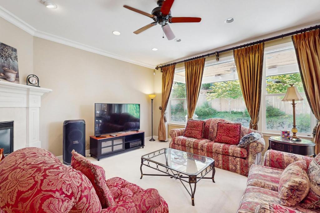 Cascade Escape, Renton (aktualne ceny na rok 2025)