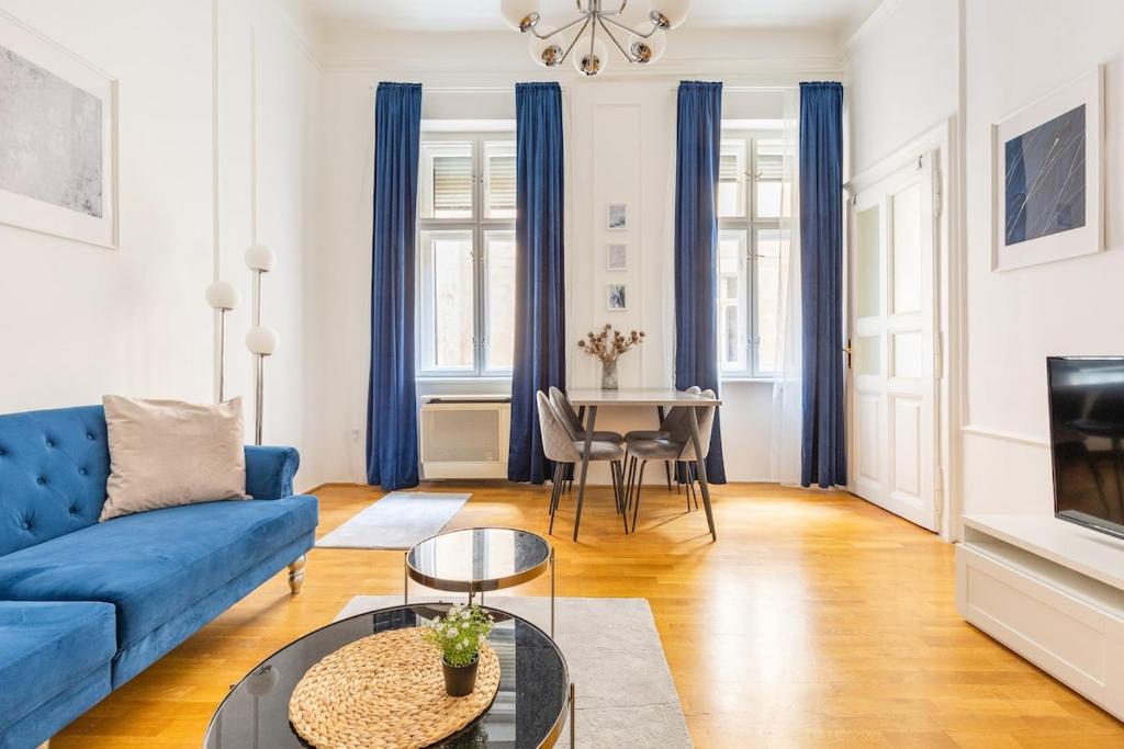 Calm & party - in center of Budapest - 1BR - AC, Budapest (updated ...