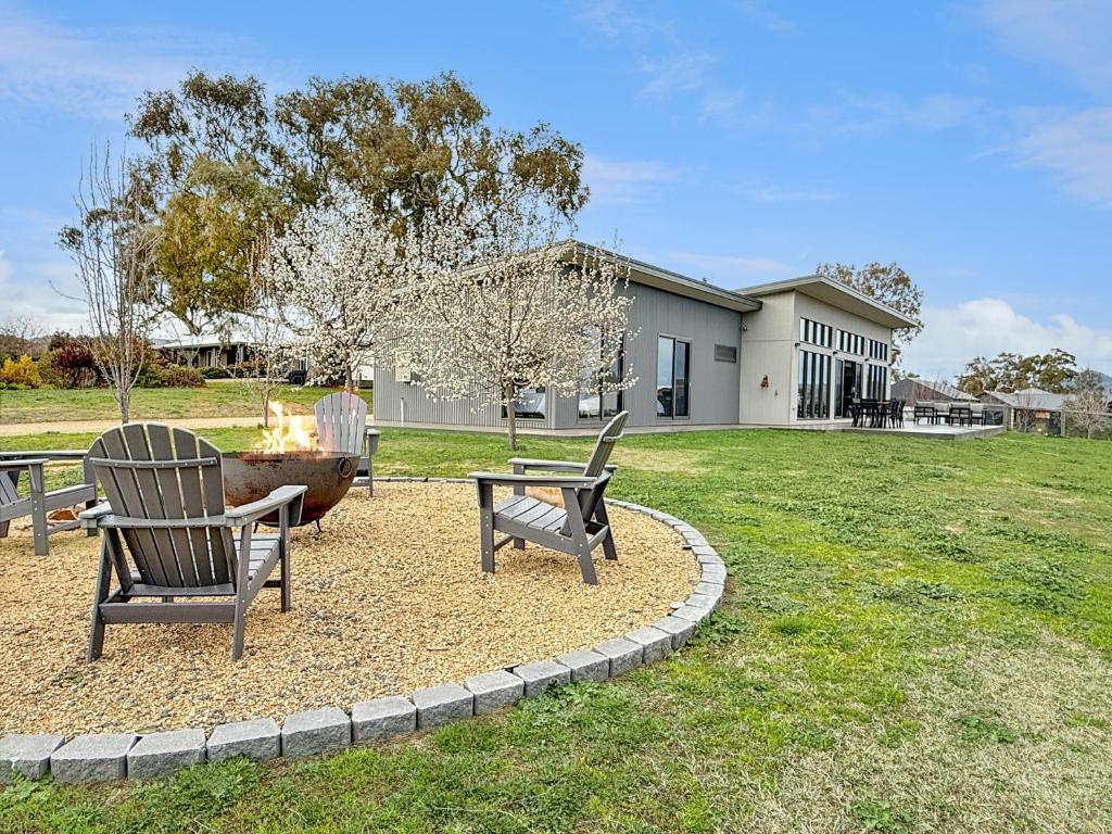 The Iron Pear - Pet Friendly with Country Views, Mansfield (2026 ...