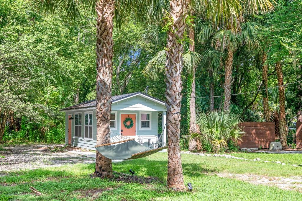 Palm Cottage Tiny House Hideaway, St. Augustine (updated prices 2026)