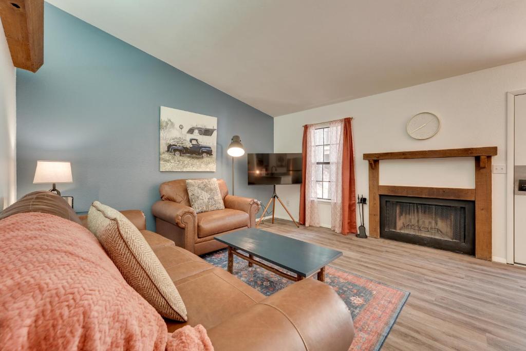 0 5 Mi to Table Rock Lake Ozark Mountains Cabin,‏ Kimberling City ...