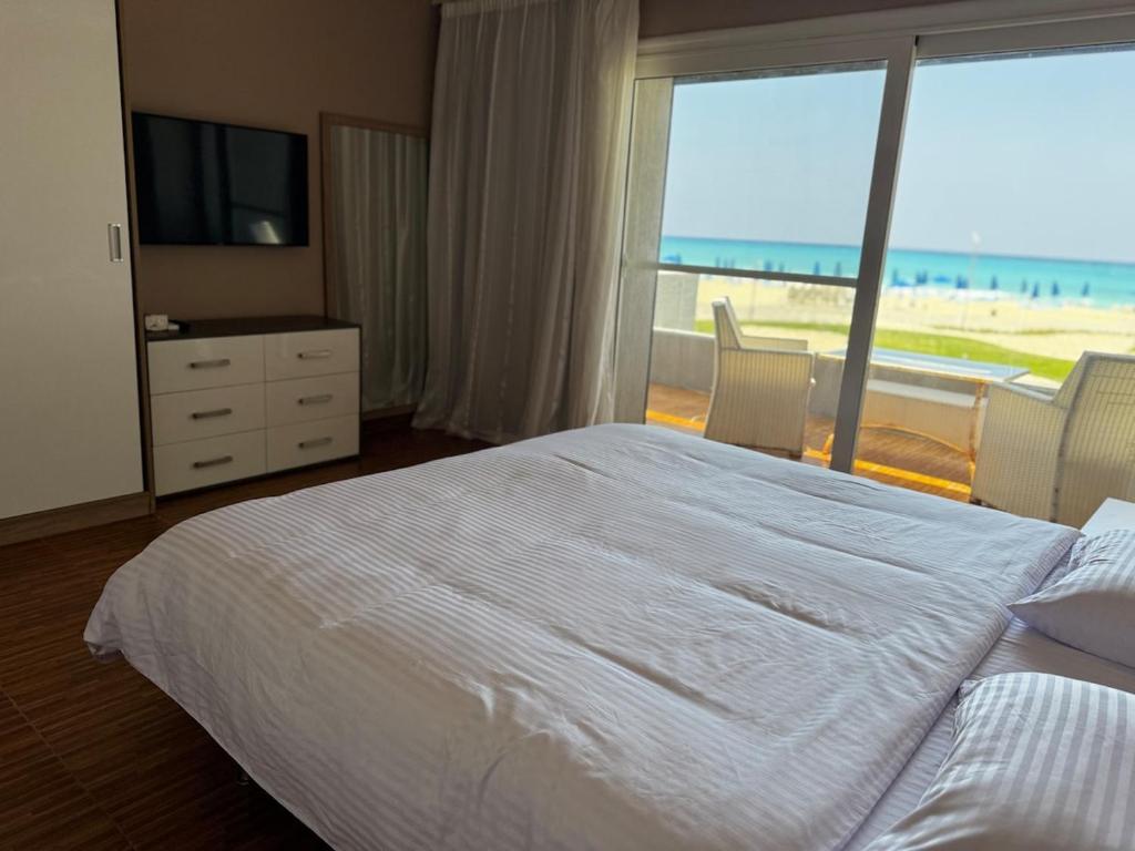 Lavista cascada · Lovely 3BR beach-front house LaVista Cascada, El ...