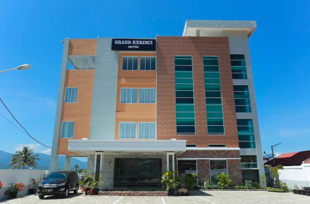 Hotel Grand Kerinci Sungai Penuh - Syariah, Sungaipenuh (precios ...