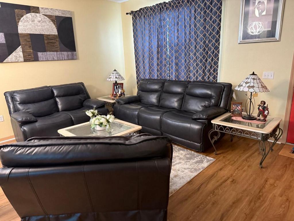Magic Stay 4-Bedroom Home Close to Disney, Kissimmee (updated prices 2025)