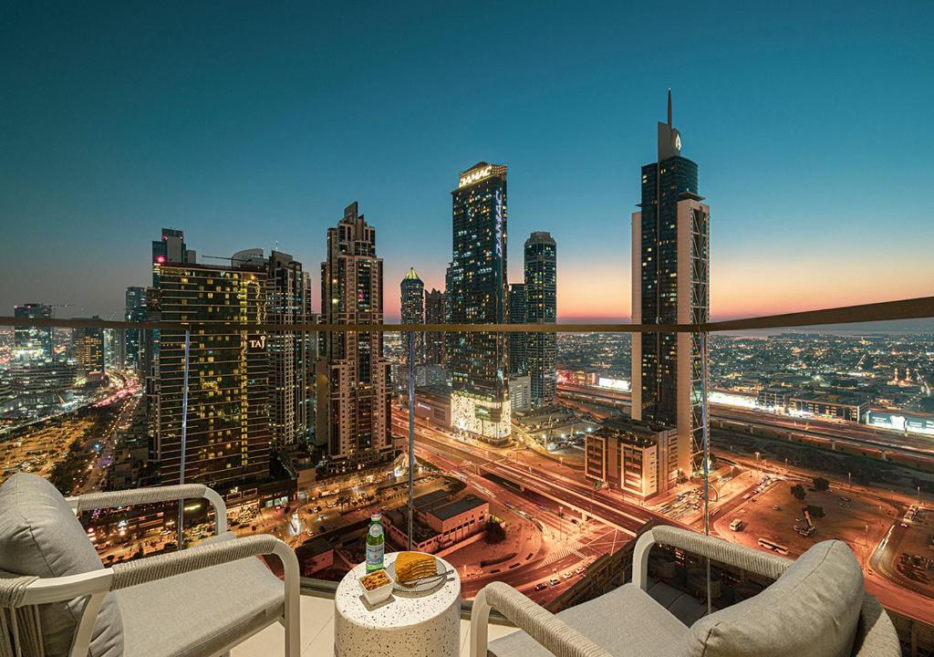 Maison Aurora - Downtown Dubai - Walk to Burj Khalifa & Dubai Mall - Infinity Pool, Dubai ...