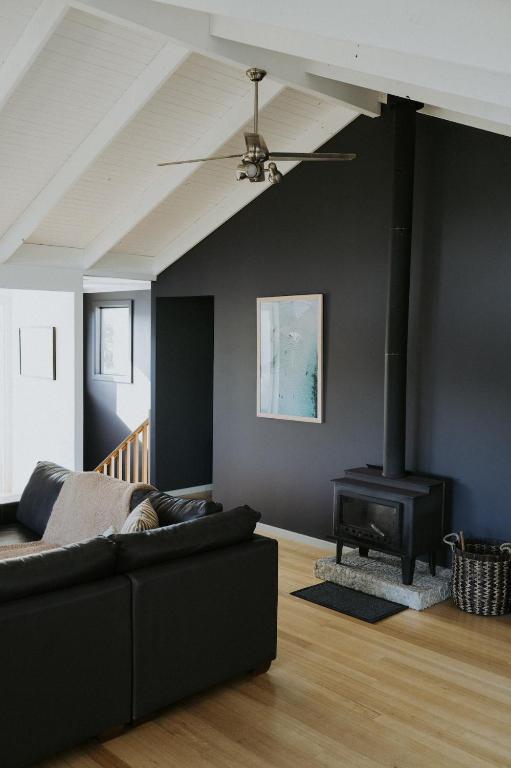 Melo Beach Escape - Luxury Gnarabup beach house, Gnarabup (updated ...