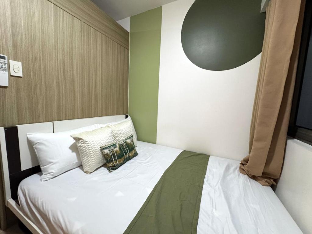 Matcha Latte Room Shore Residences Rm 850 near SMX, Airport & MOA by ...
