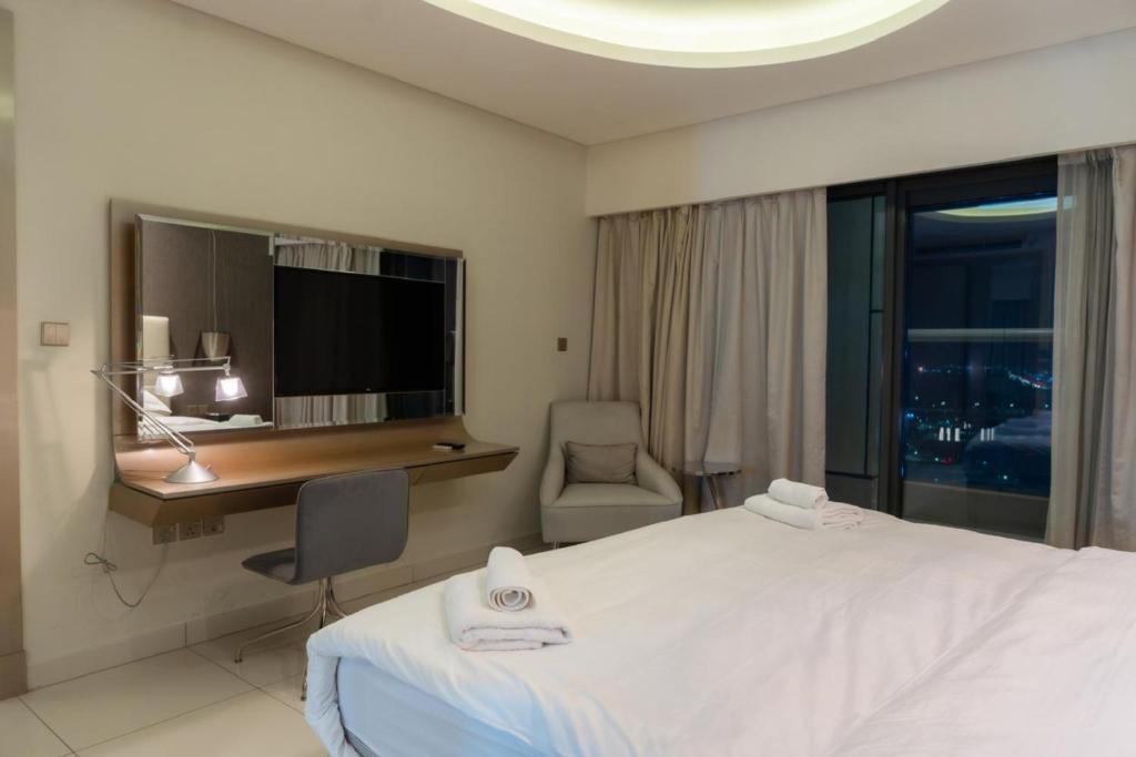 Luxury 1BHK in Damac Paramount Towers, Business Bay, Dubai (2026. aasta ...