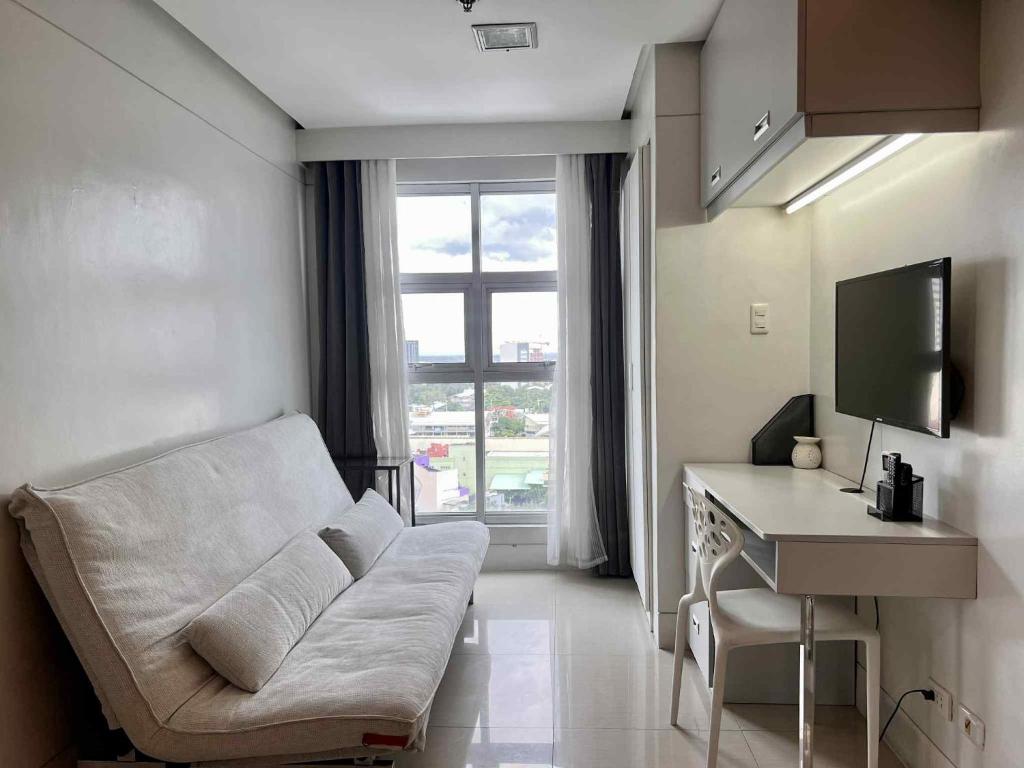 BaseLine Residences 1-Bedroom 10E Internet Netflix, Cebú (precios ...