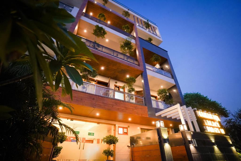 Hotel Maharaja Palace Boutique Hotels Near Medanta Medicity Gurgaon ...