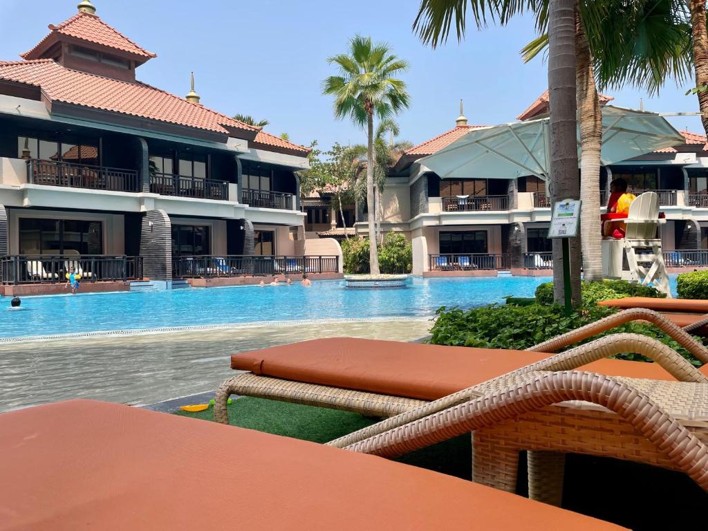 Specious 1 Br In Royal Amwaj Residences South,‏ דובאי (מחירים מעודכנים ...